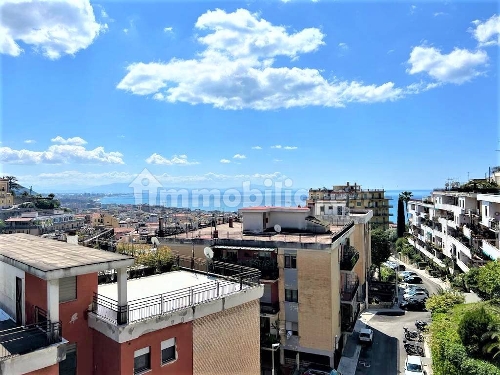 Appartamento via Camillo Sorgente, Centro, Salerno