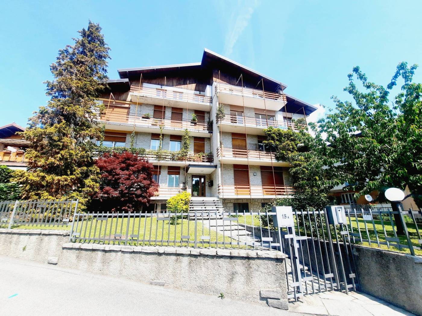 Trilocale via Fratelli Bandiera 15, Masnago, Varese