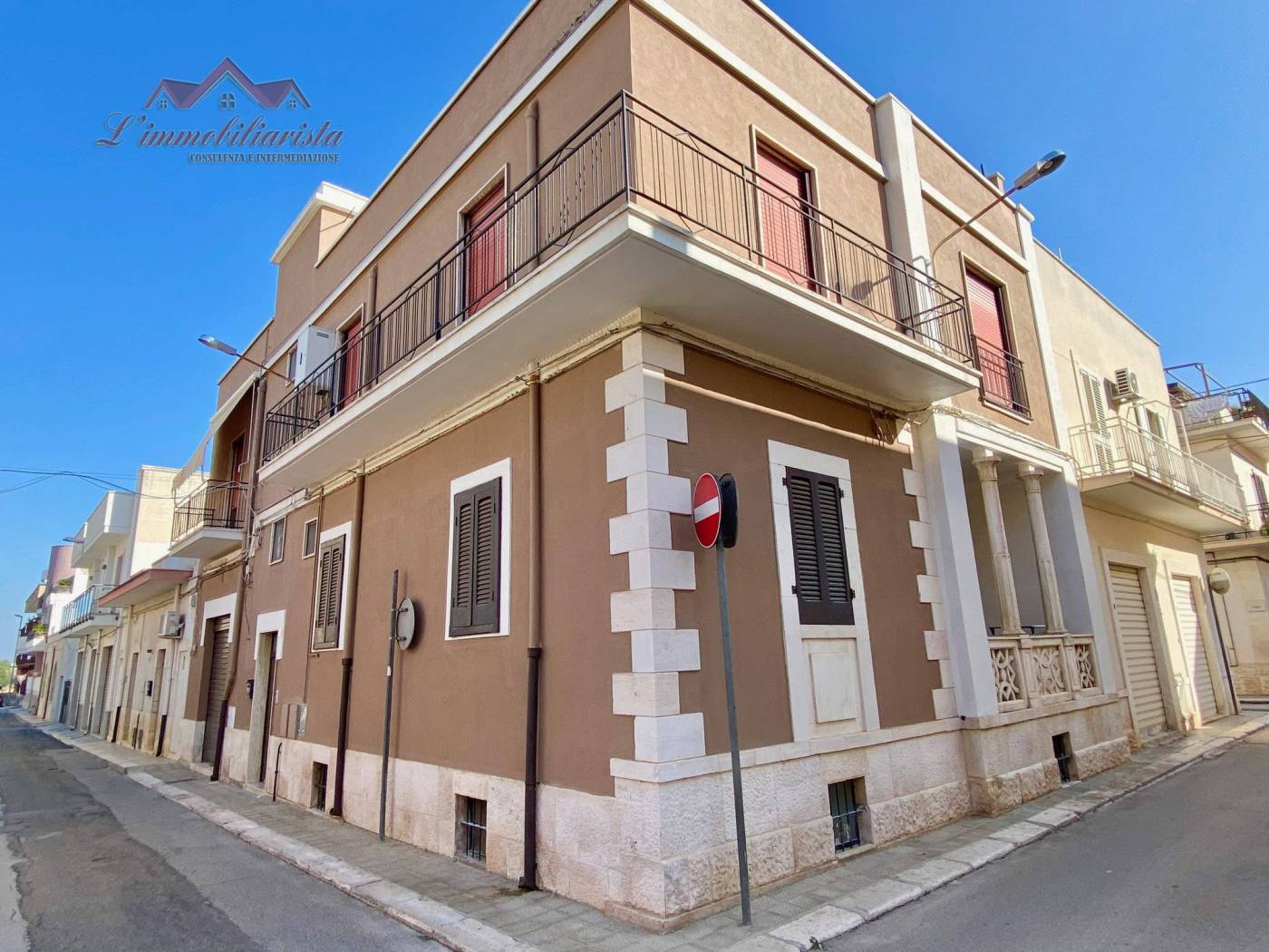 Quadrilocale via Regina Elena, Turi