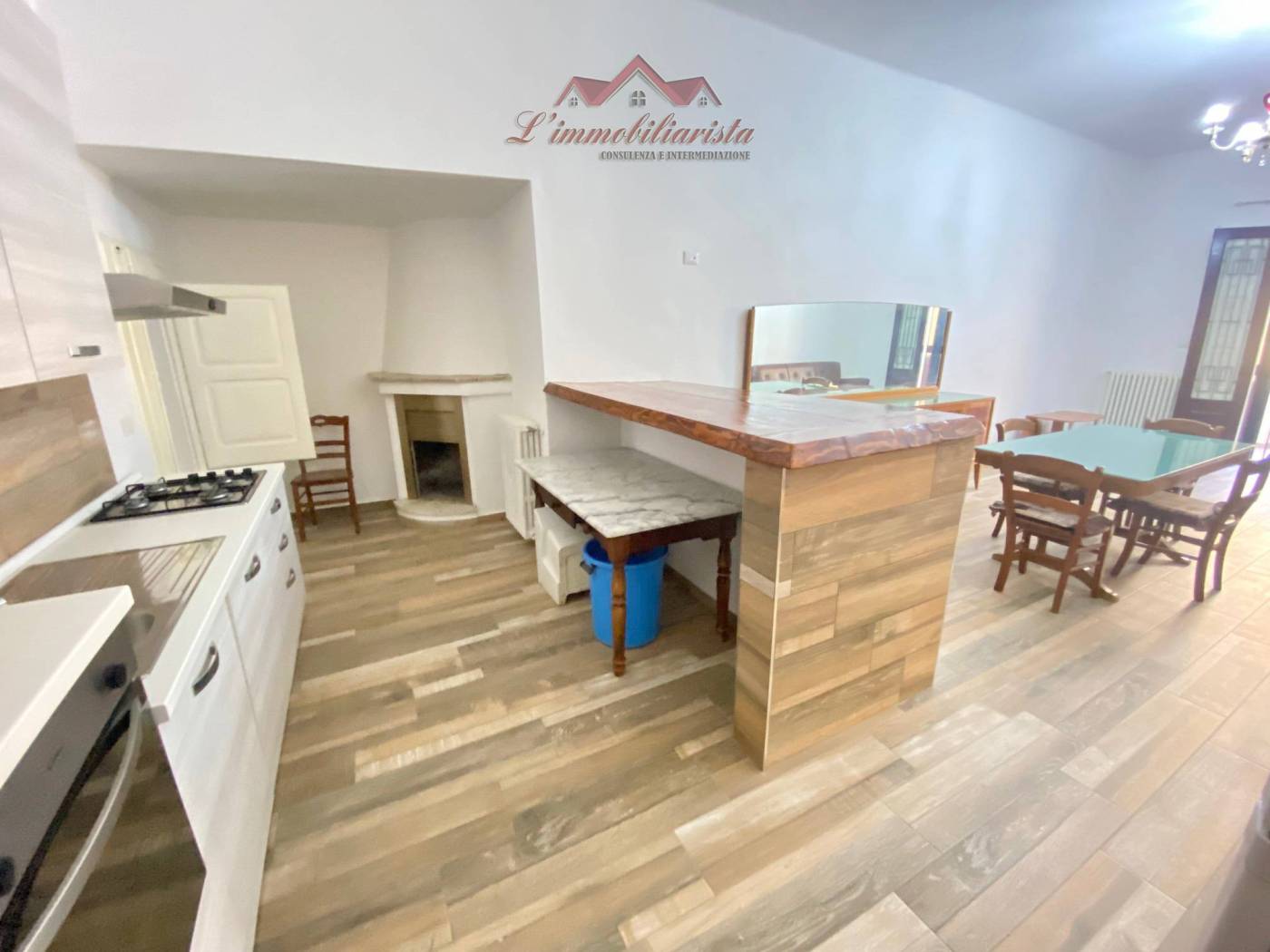 Appartamento via Regina Elena, Turi