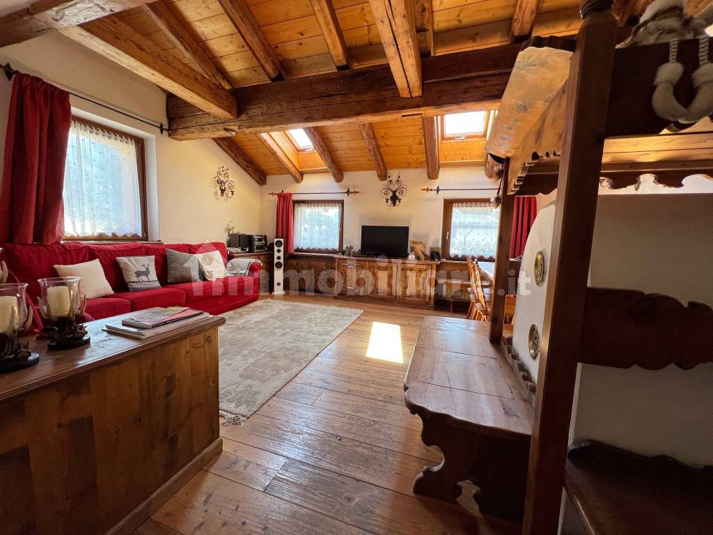 Vendita Appartamento Cortina d'Ampezzo. Quadrilocale in via Roma 100 ...