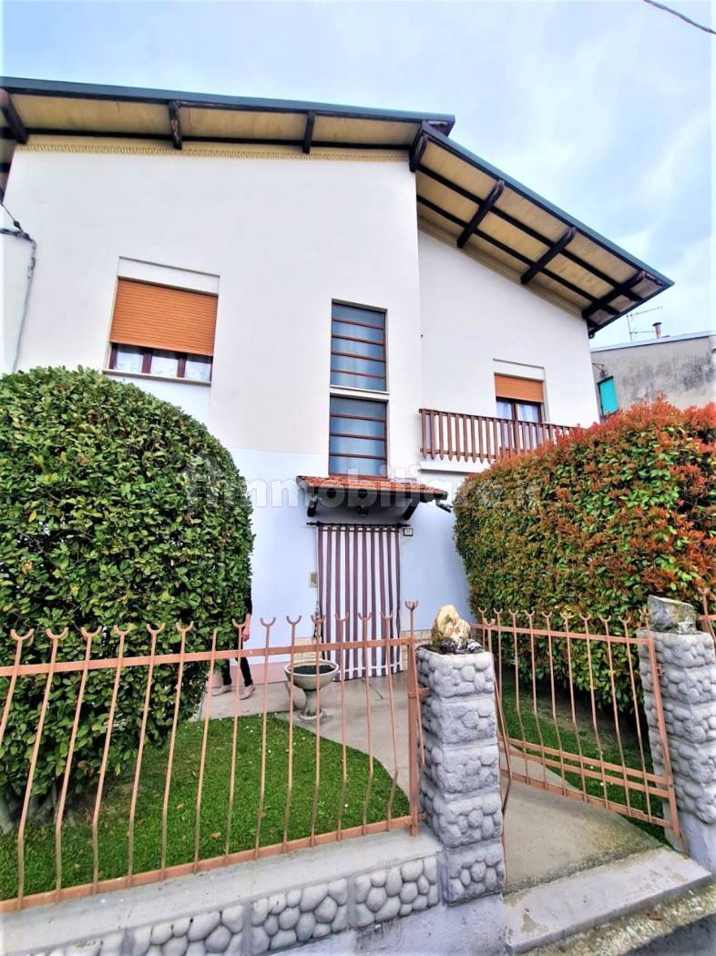 Appartamento via Luigi Gonzaga 4A, Centro, Guastalla