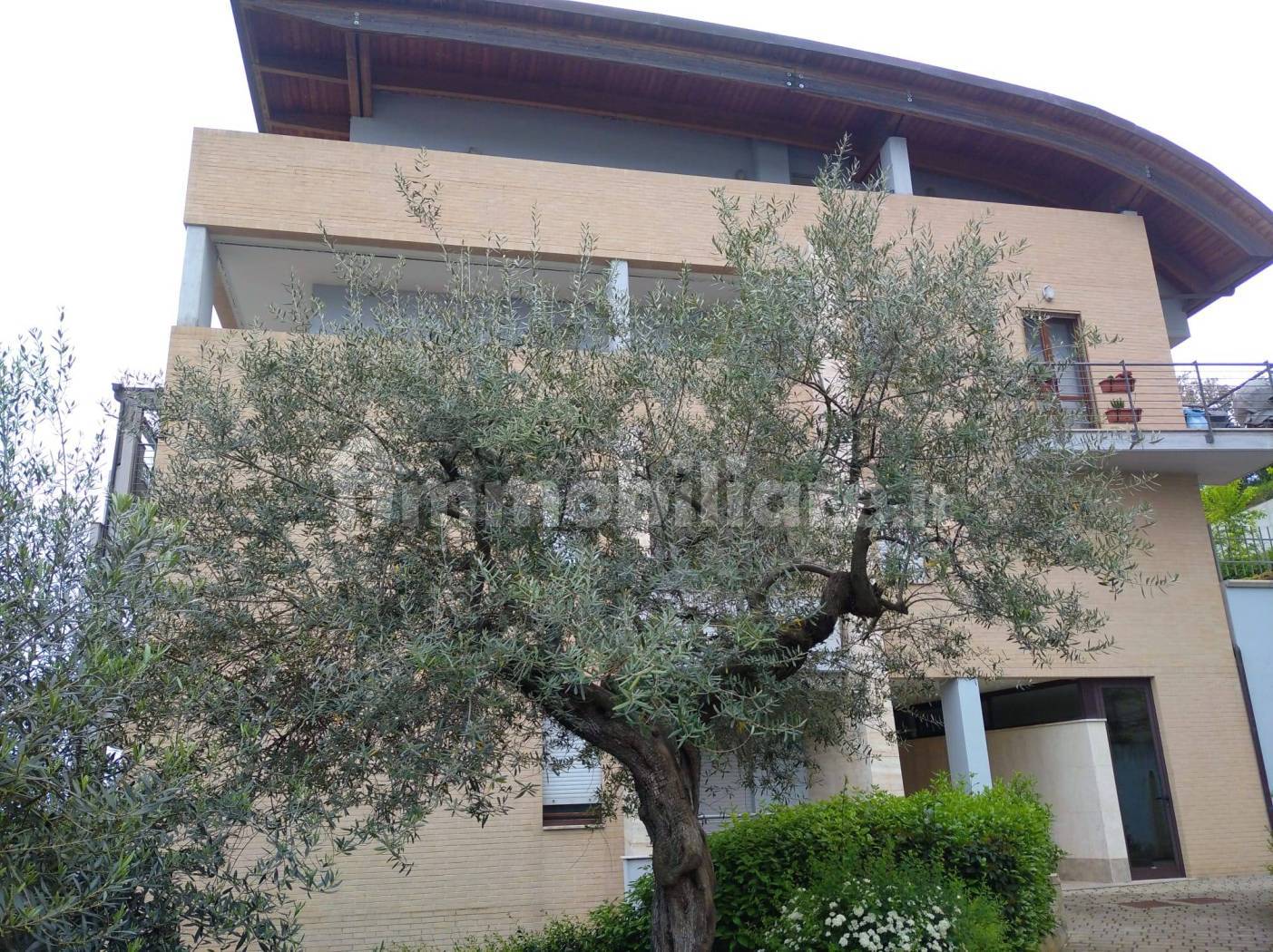 Quadrilocale via Emanuele di Simone 7, Colle del Telegrafo - Colle Scorrano, Pescara