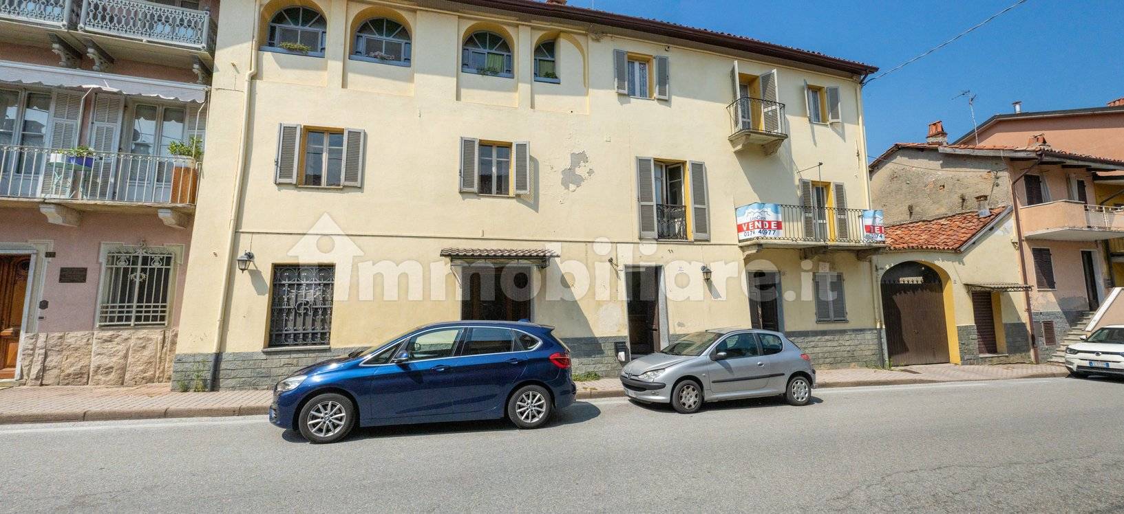 Locale commerciale in Vendita