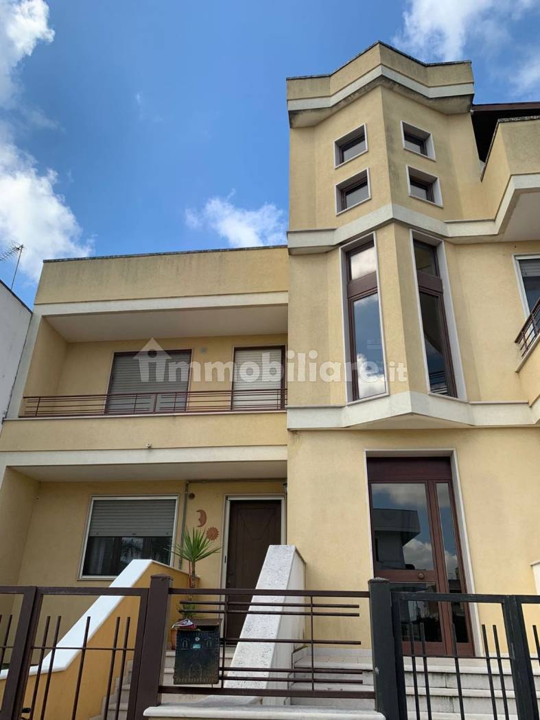 Quadrilocale via Teresa Confalonieri, Centro, Nardò