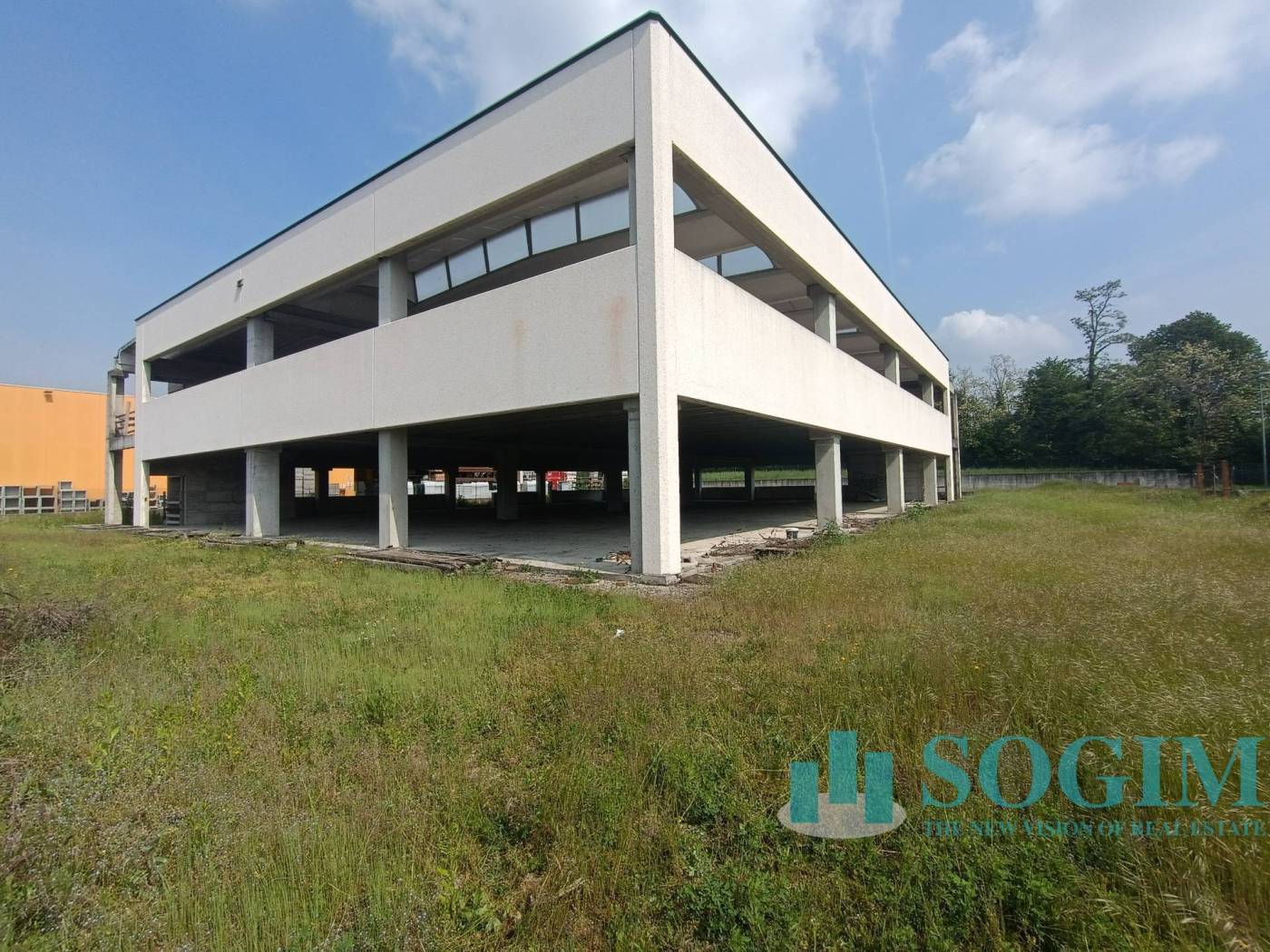 Capannone in Vendita