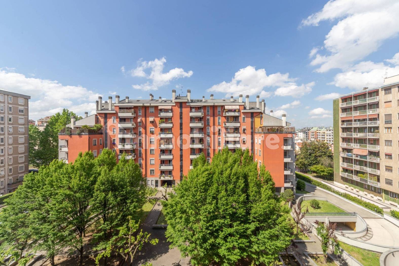 Trilocale via dei Guarneri 16, Vigentino - Fatima, Milano