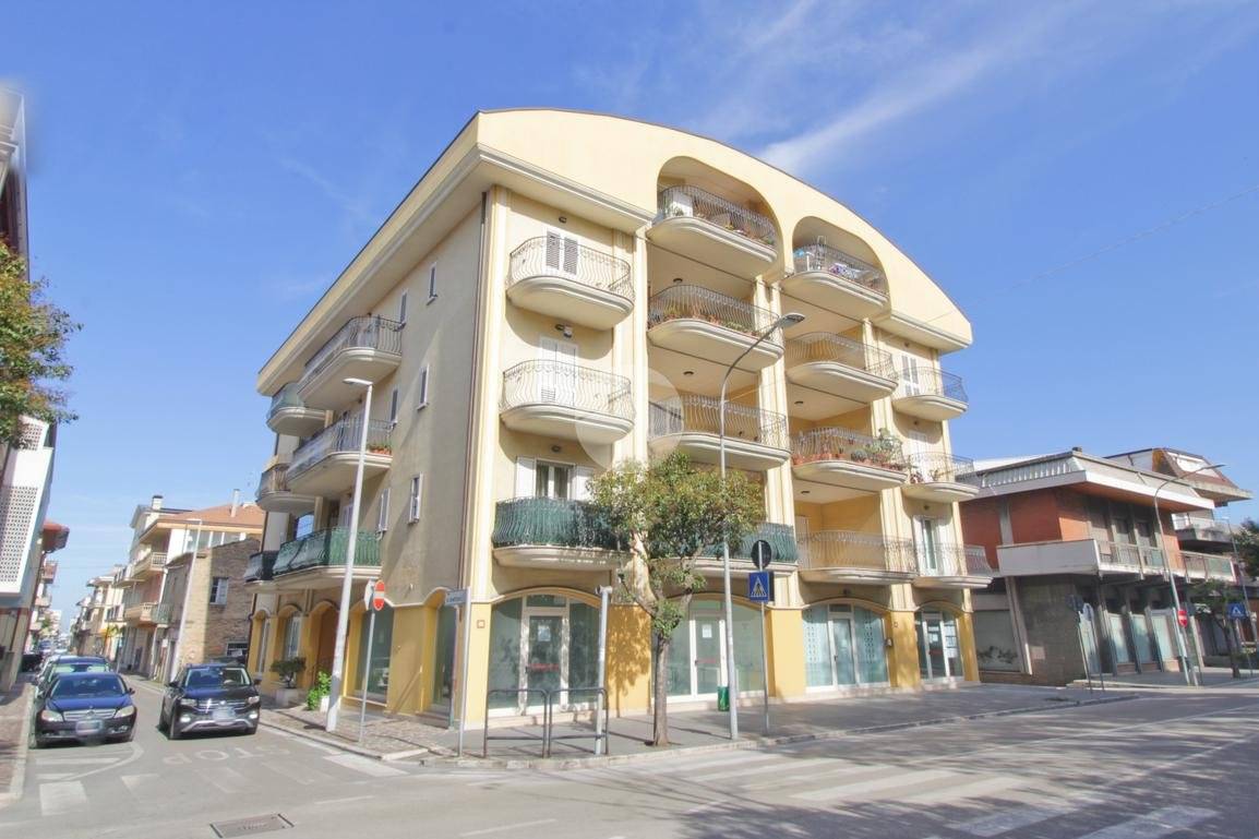 Quadrilocale via Battisti 2, Centro, Alba Adriatica