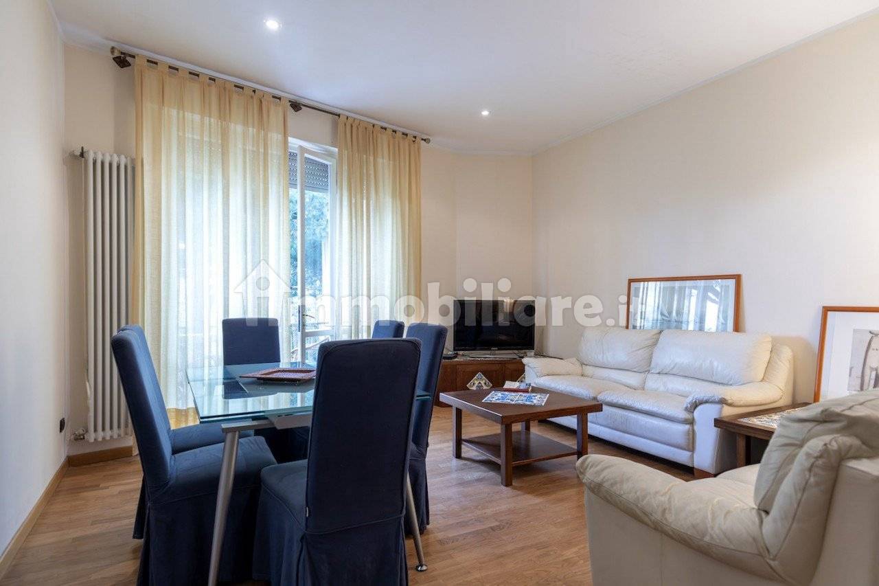 Appartamento ottimo stato, terzo piano, Camaiore