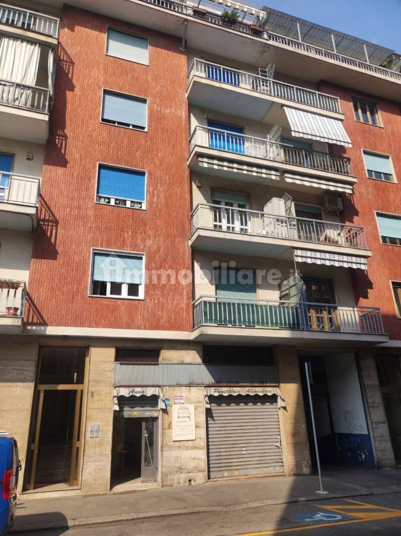 Locale commerciale in Vendita