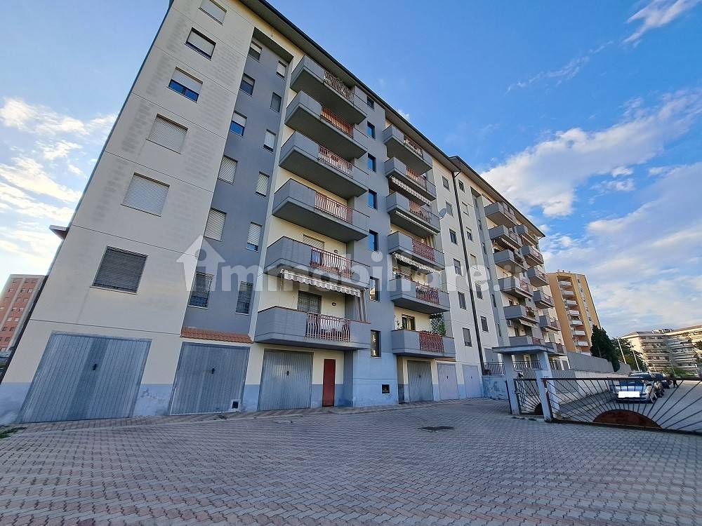 Appartamento via Salvucci, Centro, Ortona