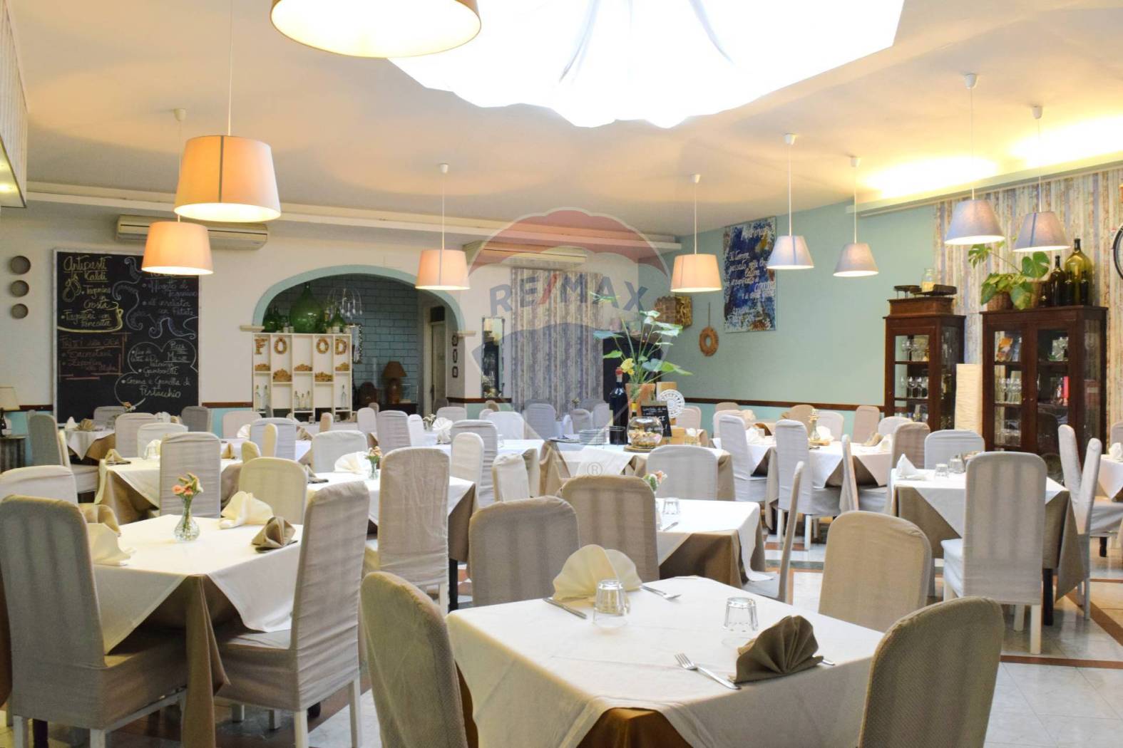 Locale commerciale in Vendita