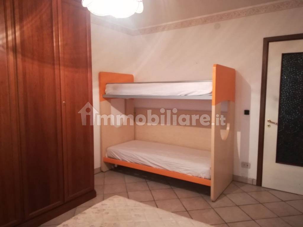 Vendita Appartamento Vinadio. Trilocale in piazza Generale.... Buono ...