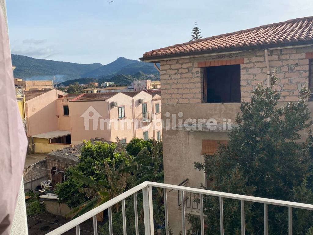 Sale Apartment Bosa. 3-room flat in via Cristoforo Colombo. Good ...