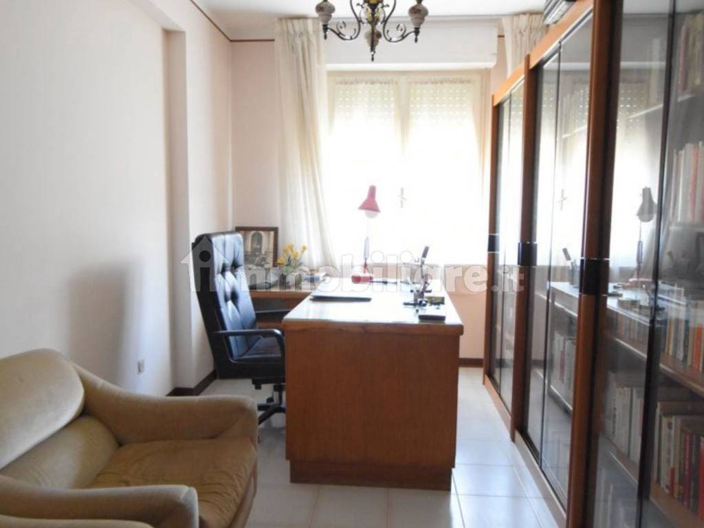 Vendita Appartamento Sassari. Trilocale in via Matta, 1. Buono stato ...