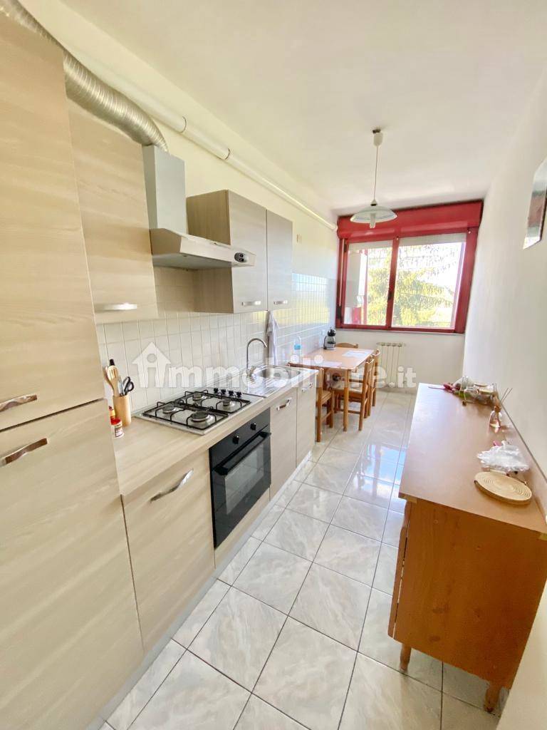 Quadrilocale 92 m², Centro, Urbino