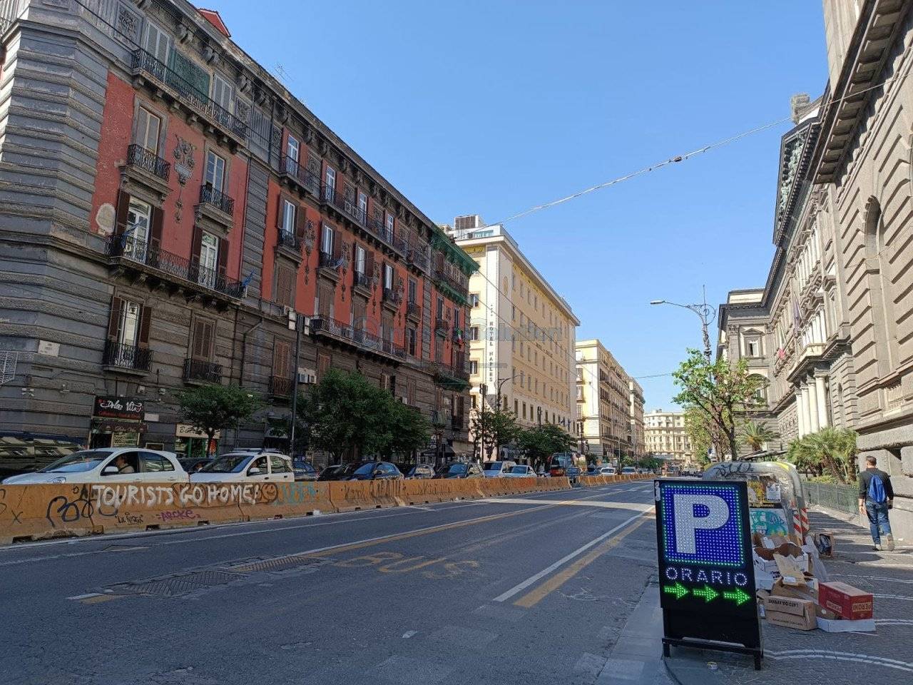 Locale commerciale in Vendita