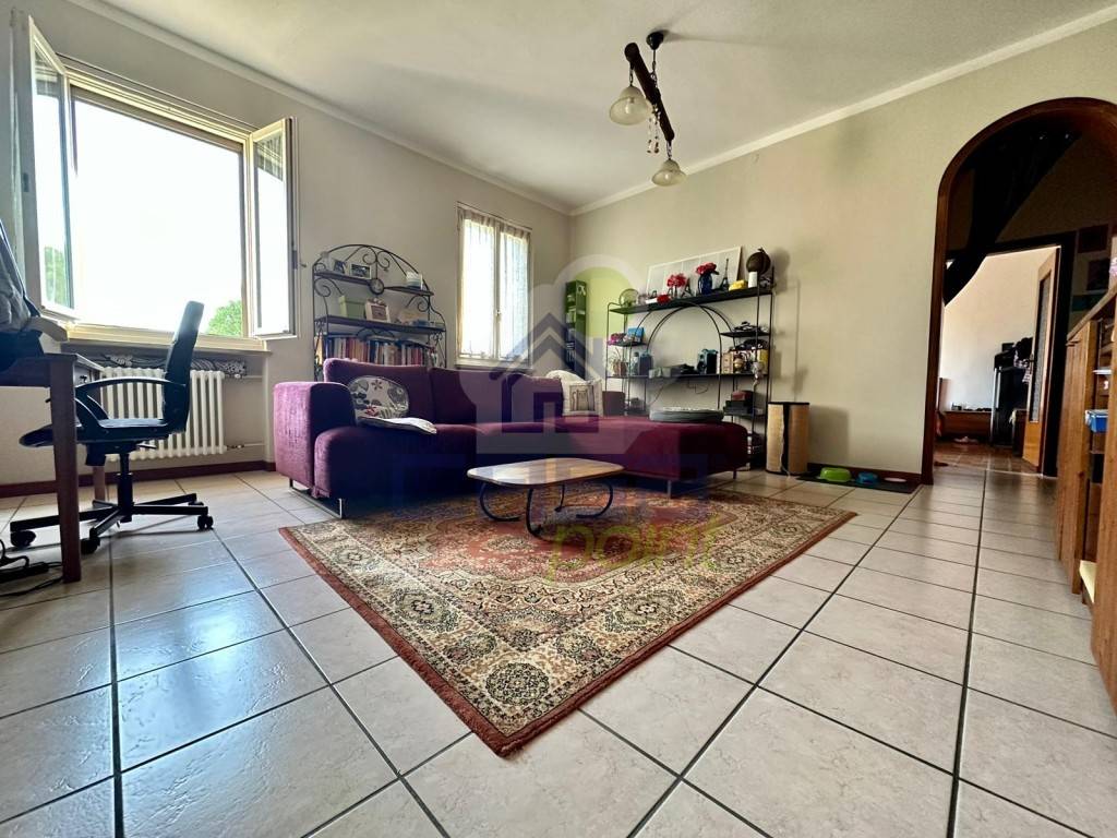 Trilocale viale ettore sacchi 27, Sesto Cremonese, Sesto ed Uniti