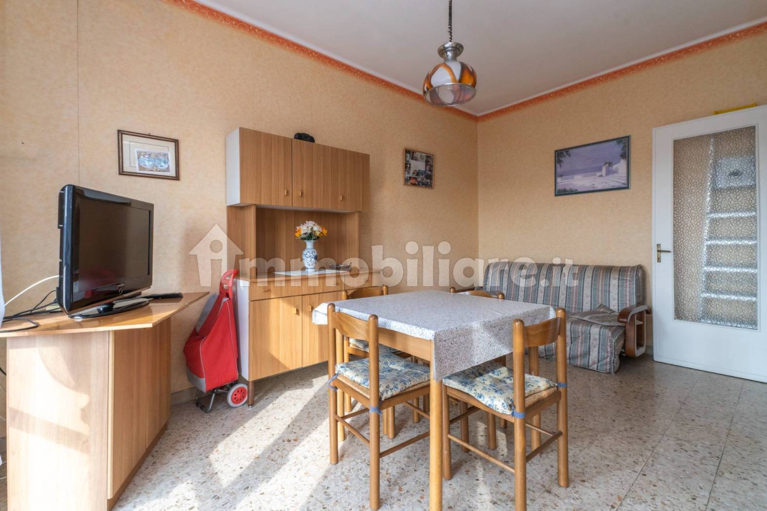 Bilocale via Aosta 48, Aurora, Torino