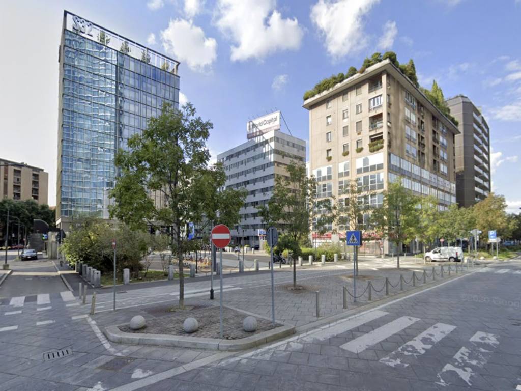 Locale commerciale via Francesco Restelli, Milano, Rif. 103014526 ...