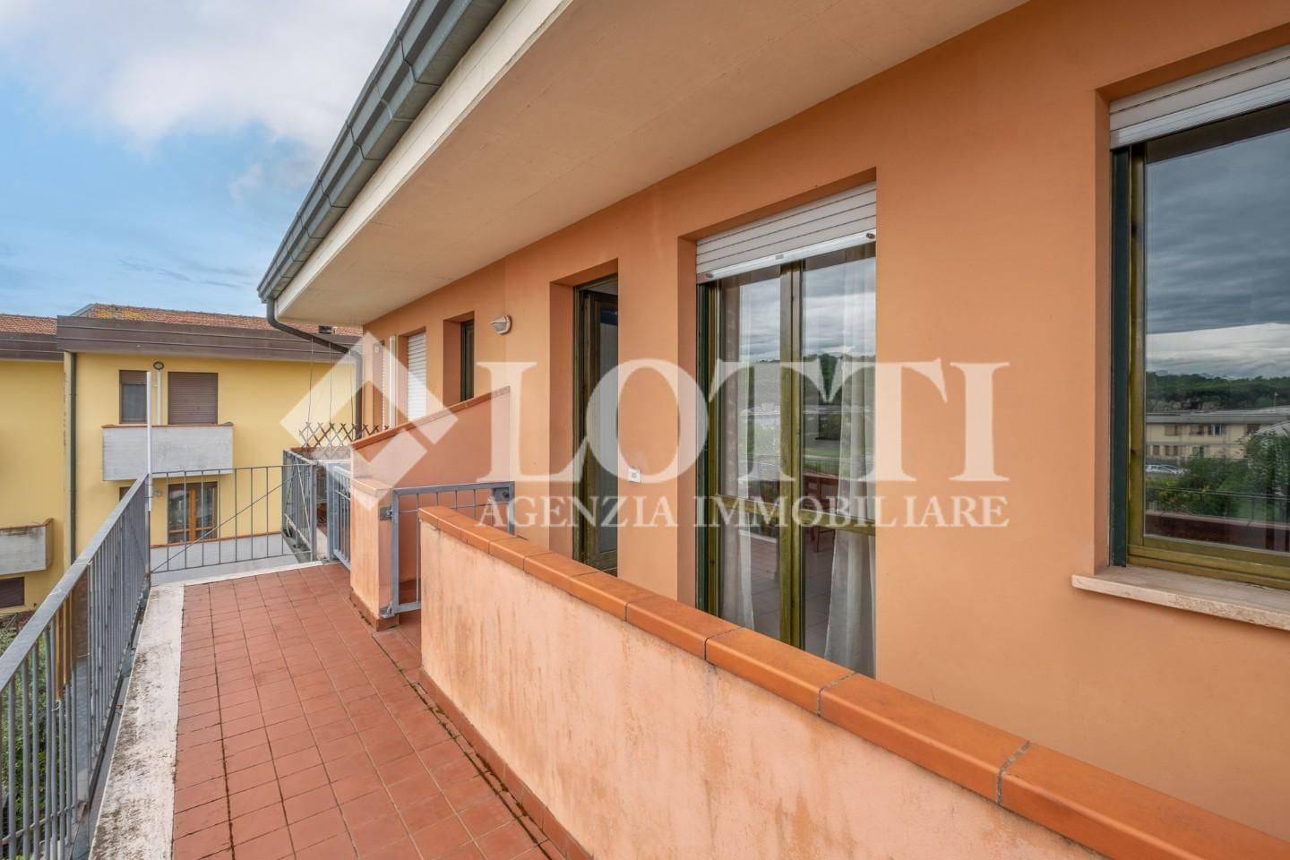 Quadrilocale via Sacco e Vanzetti,  33, Centro, Calcinaia