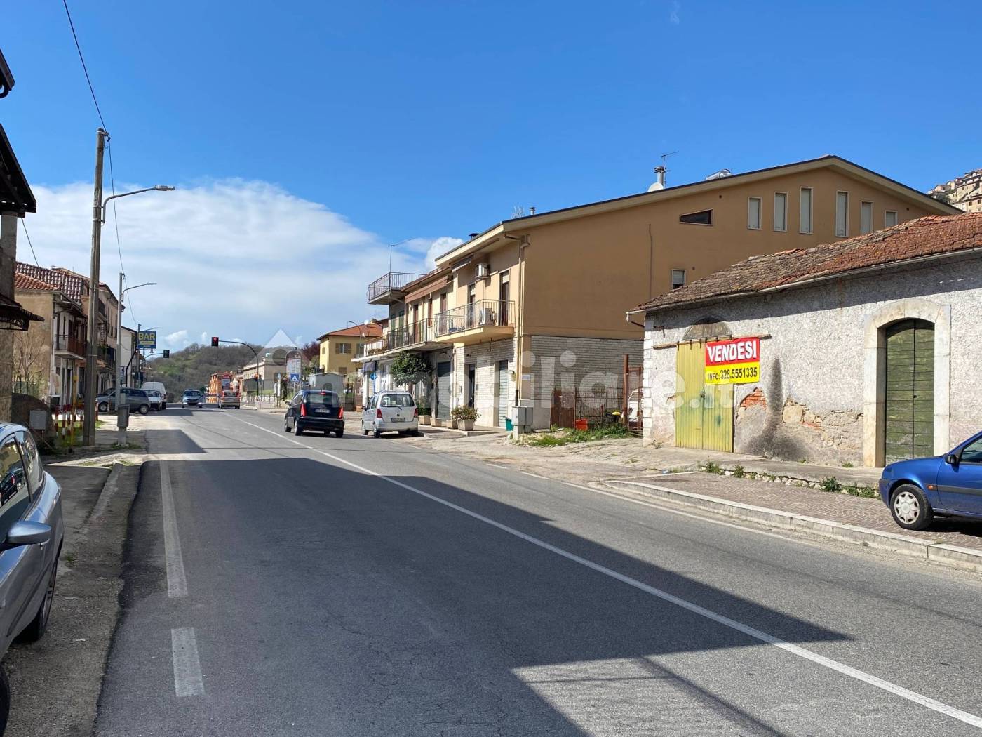 Locale commerciale con laboratorio in Vendita