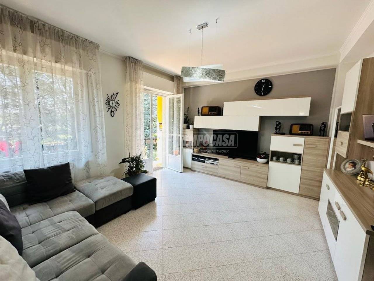 Trilocale via Strada Statale dei Giovi 77, Grandate