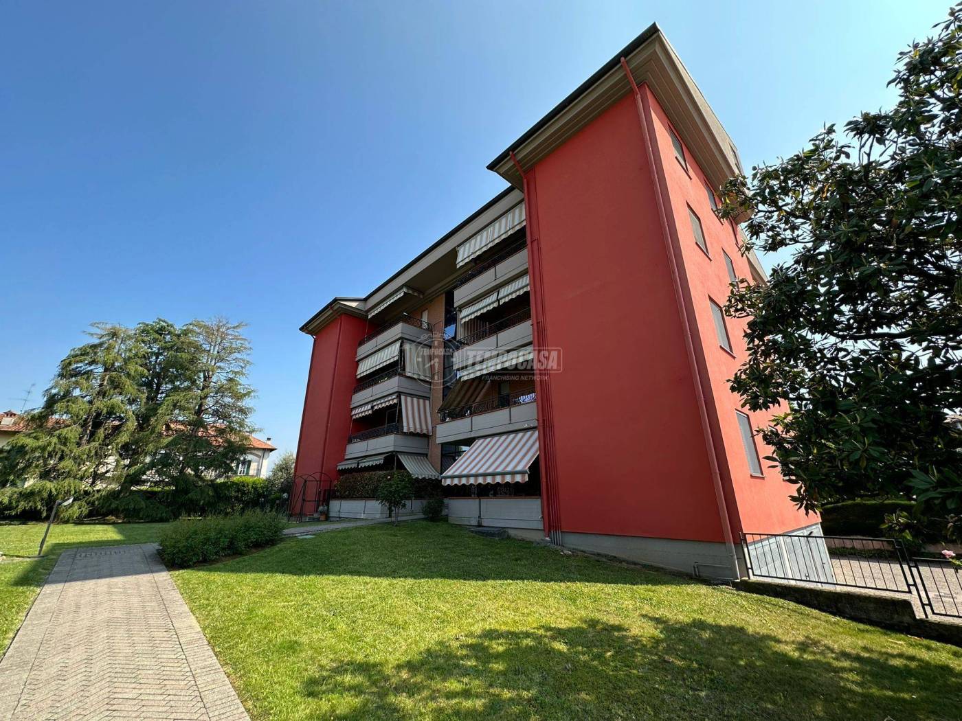 Trilocale via A.Grandi, Centro, Cornate d'Adda