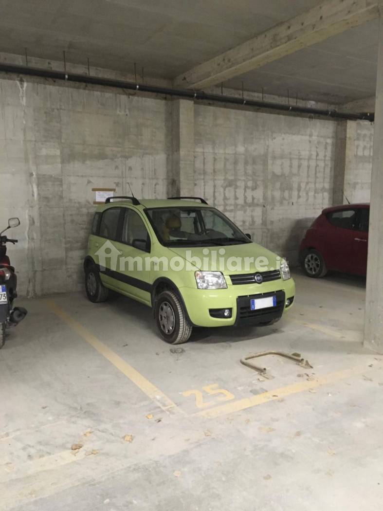 Posto auto - moto in Vendita