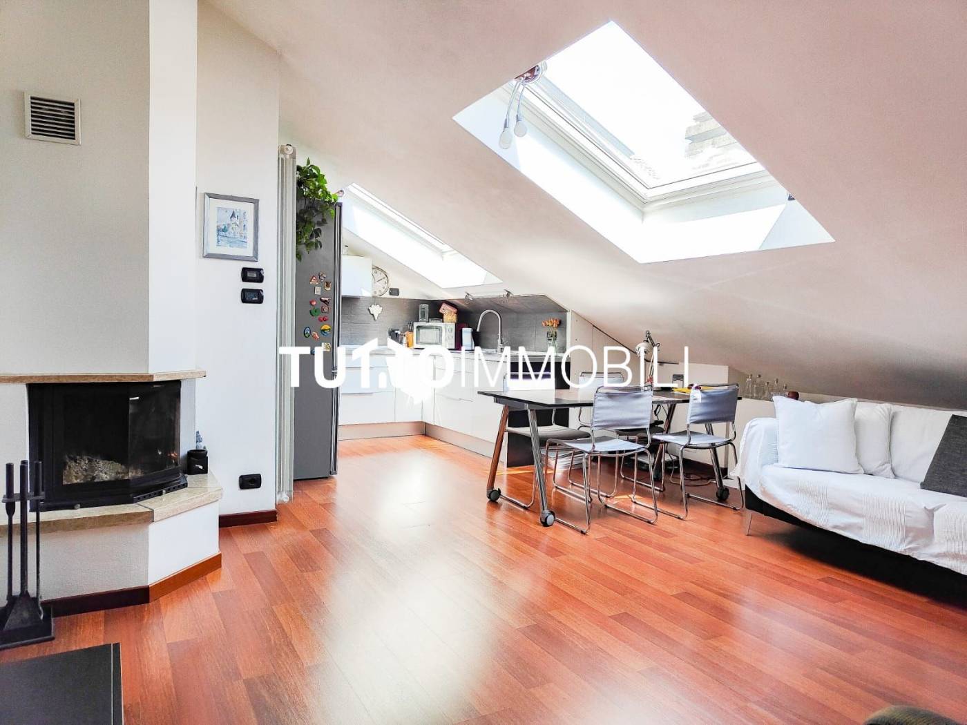 Trilocale ottimo stato, secondo piano, Seriate