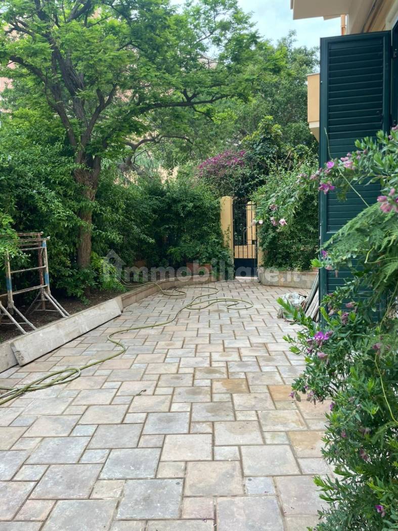 Quadrilocale viale Regina Margherita, Zisa, Palermo