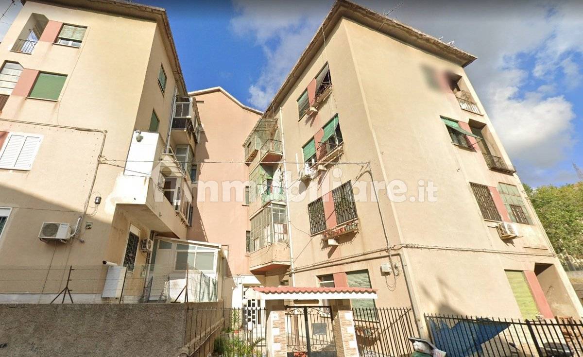 Trilocale via 37 D, snc, Gazzi, Messina