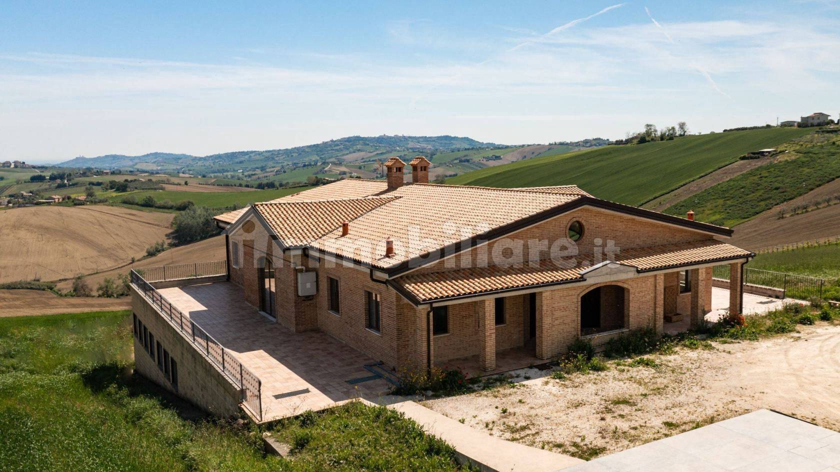 Locale commerciale in Vendita