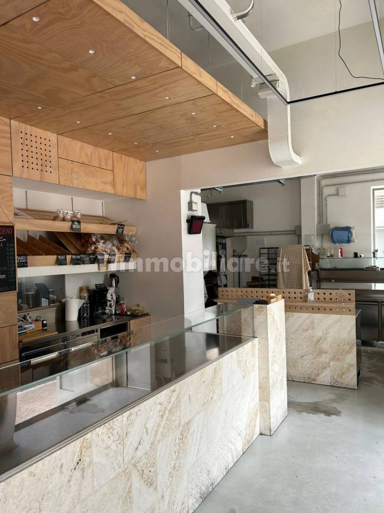 Rosticceria - Pizza al taglio in Vendita