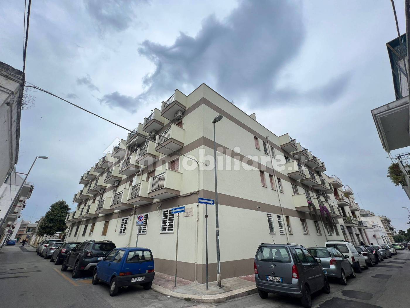 Trilocale via Ada Del Vecchio Guelfi, Palese, Bari