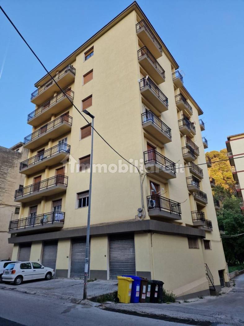 Appartamento via Fiumara 1/B, Centro, Modica