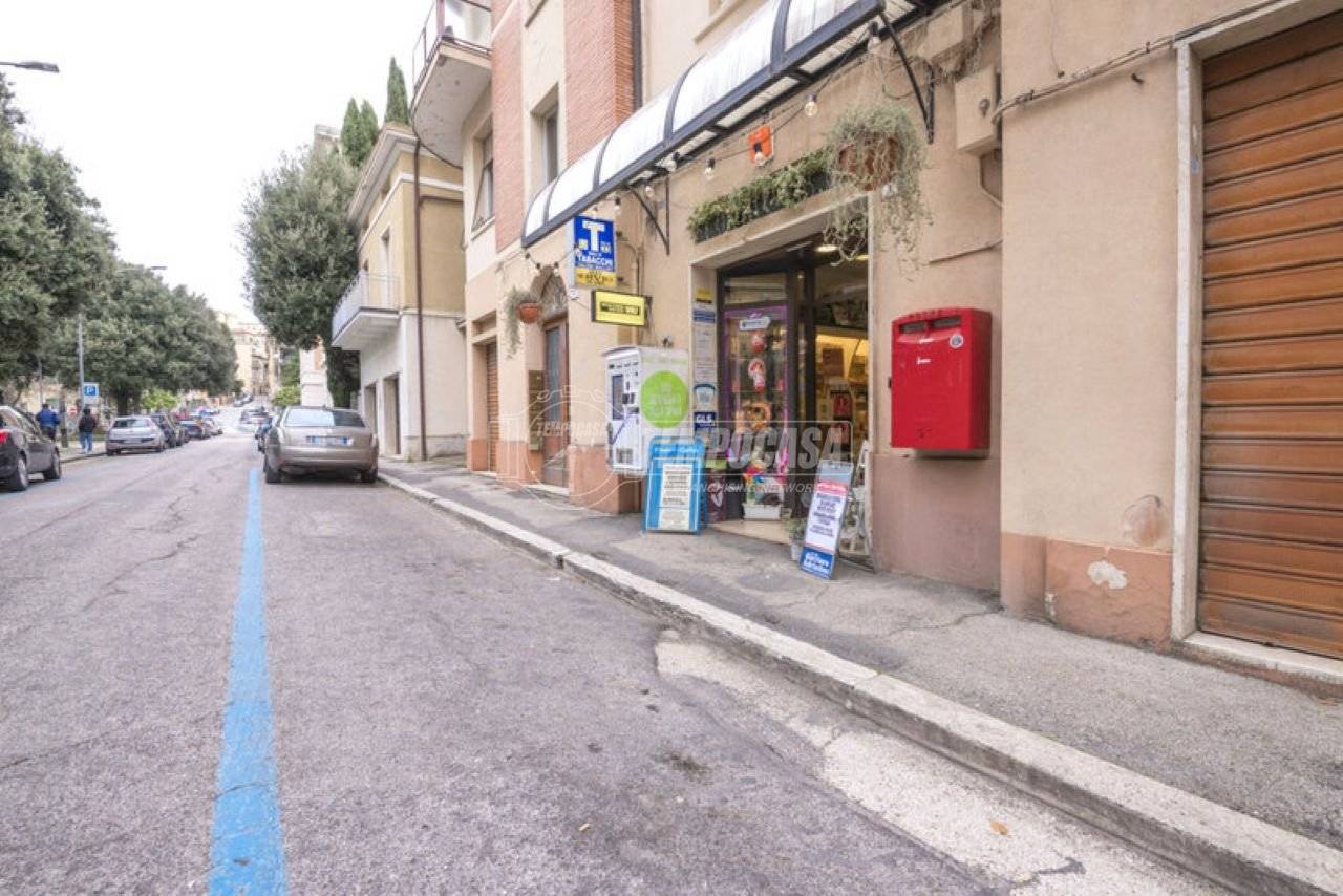 Tabaccheria in Vendita