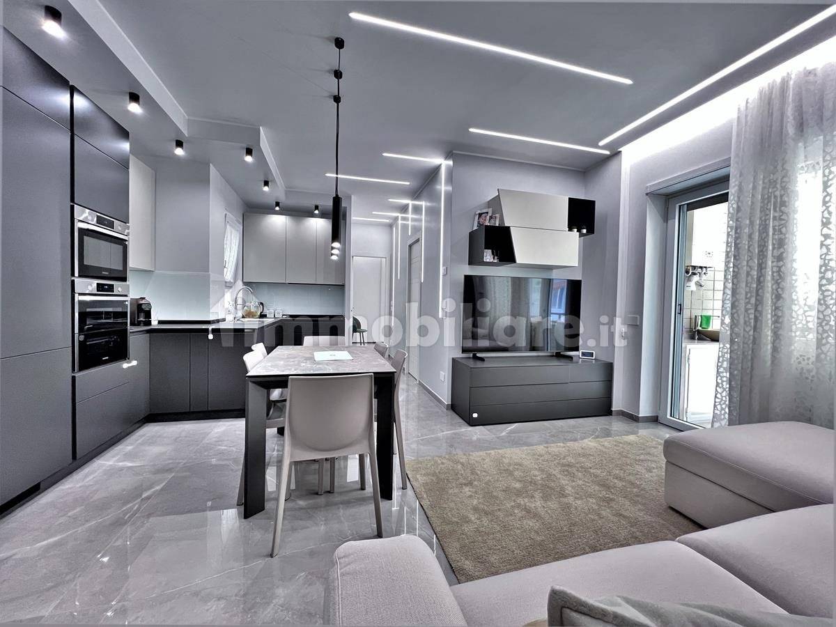 Trilocale via Aristide Carabelli, Ostia Ponente, Roma