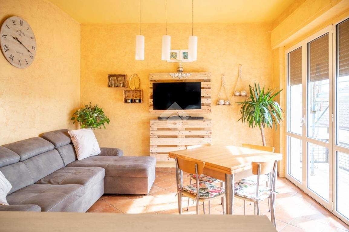 Trilocale corso Vittorio Emanuele II 69, Villafranca di Verona