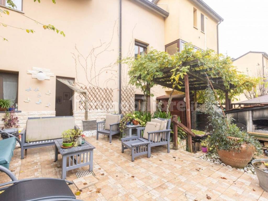 Vendita Villa a schiera in via Toscana Monte San Pietro. Ottimo stato ...