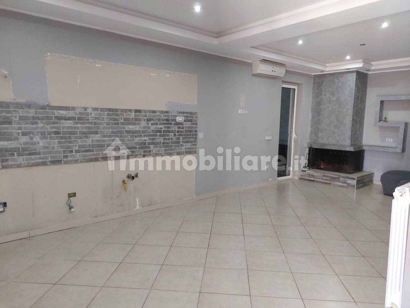 Appartamento via Risorgimento 39, Roccelletta, Borgia