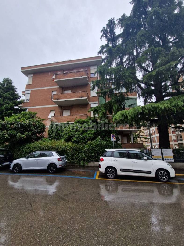 Trilocale via Bonfiglio Zanardi 9, Stadio - Cittadella, Parma