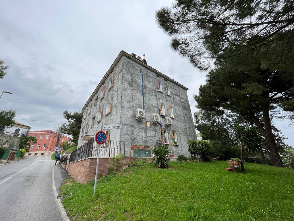 Quadrilocale via 20 Settembre 153, Centro, Tortoreto