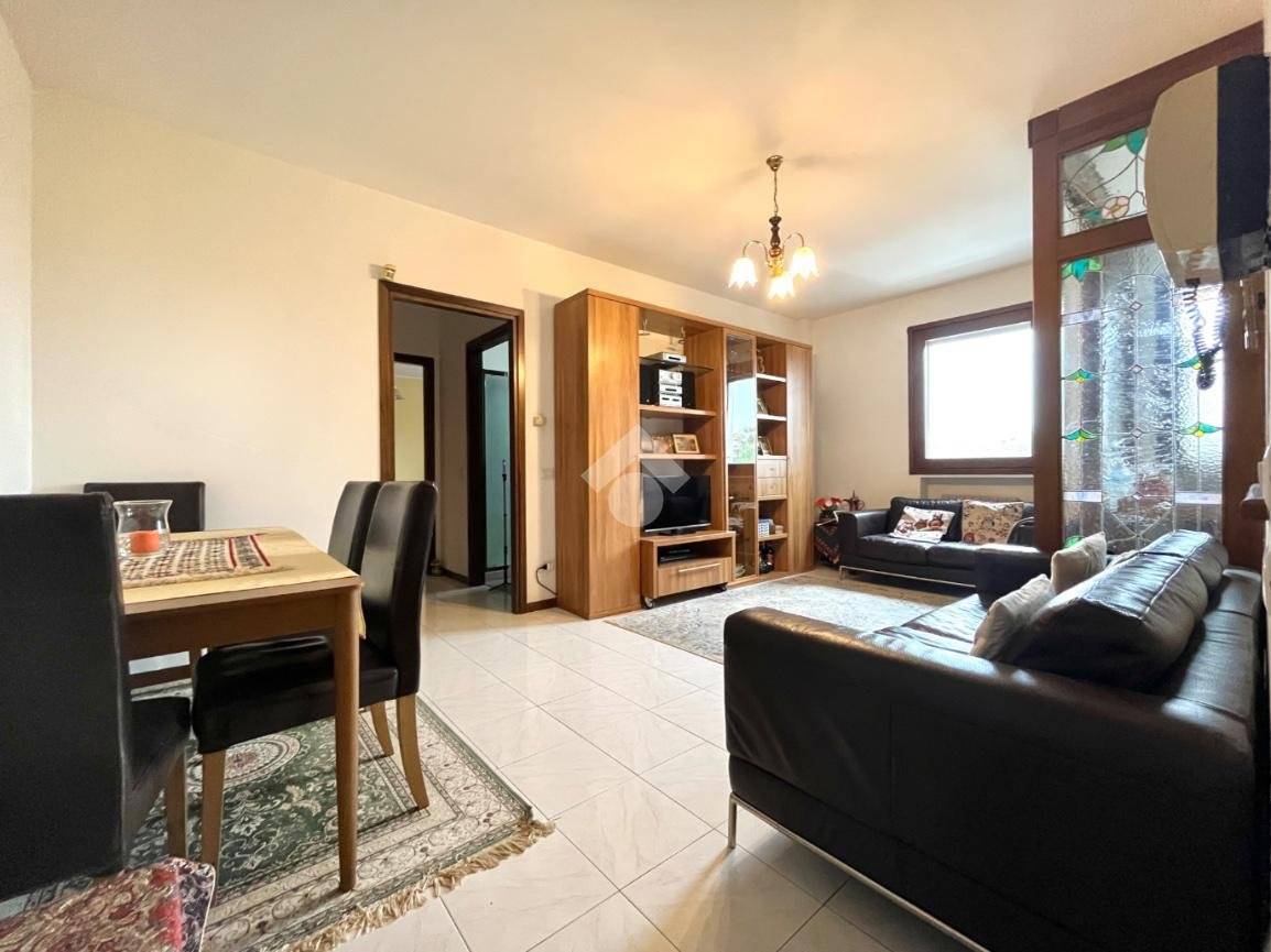 Bilocale buono stato, secondo piano, Centro, Ponte San Nicolò