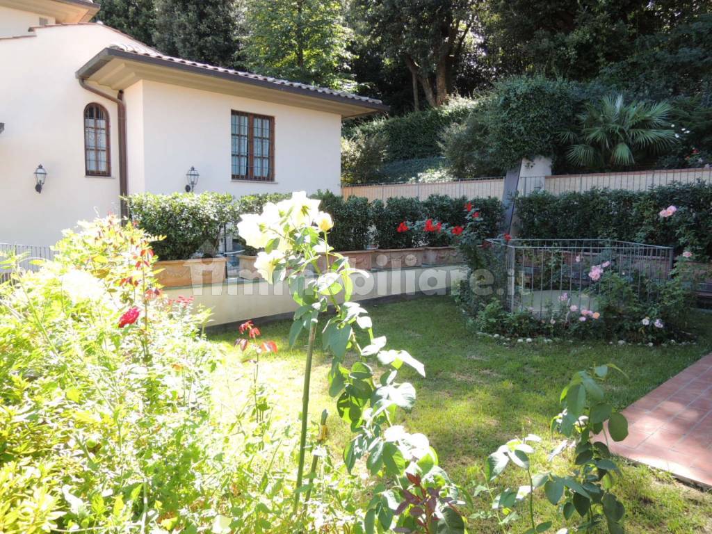 Vendita Villa a schiera in via Roma Bagno a Ripoli. Ottimo stato, con ...