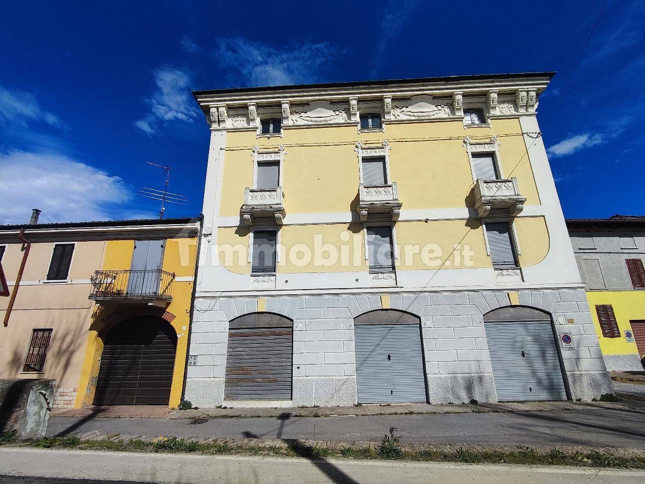 Trilocale via Leonida Bissolati 34, Casalbuttano, Casalbuttano ed Uniti