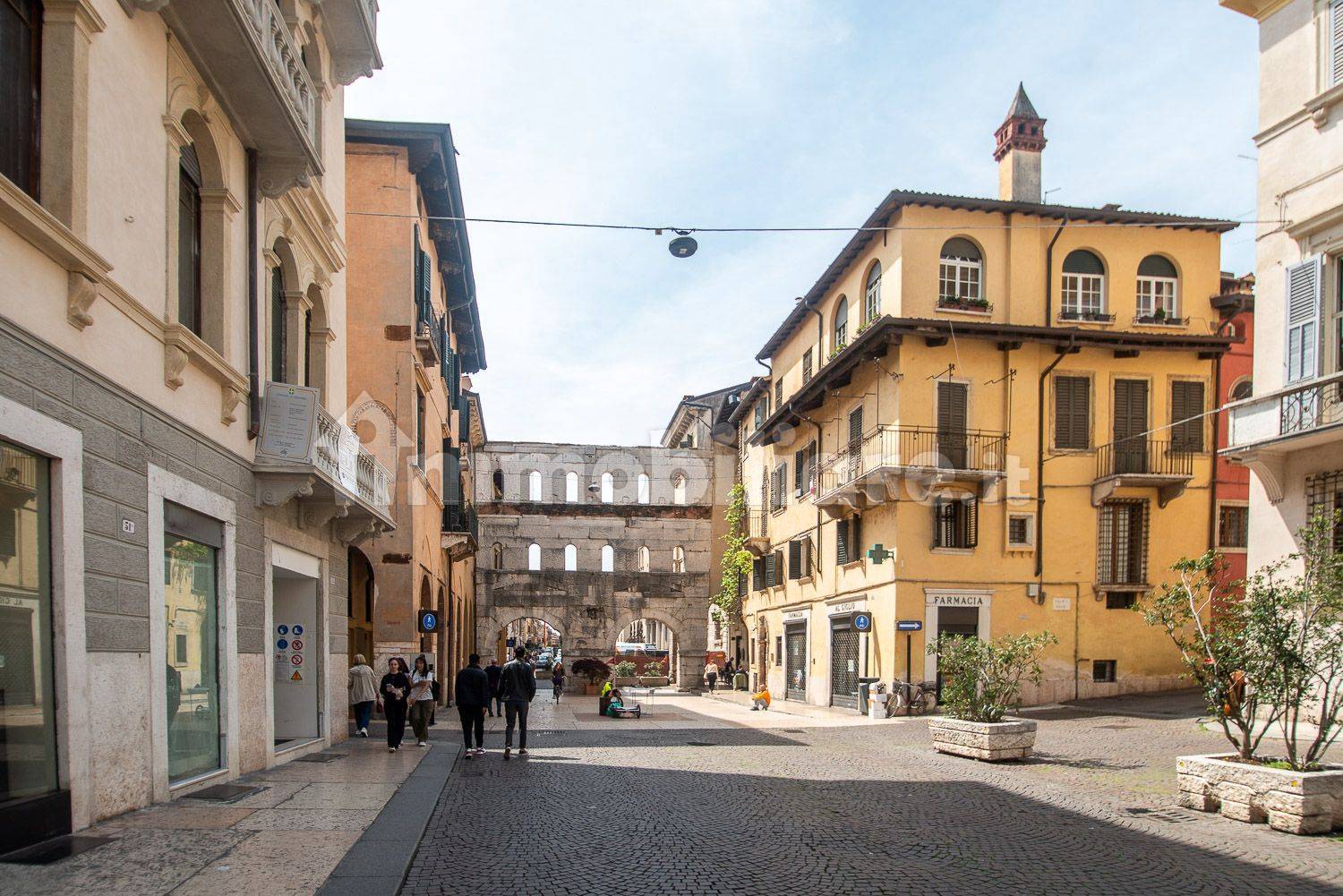 Appartamento Galleria Pellicciai, Centro Storico, Verona