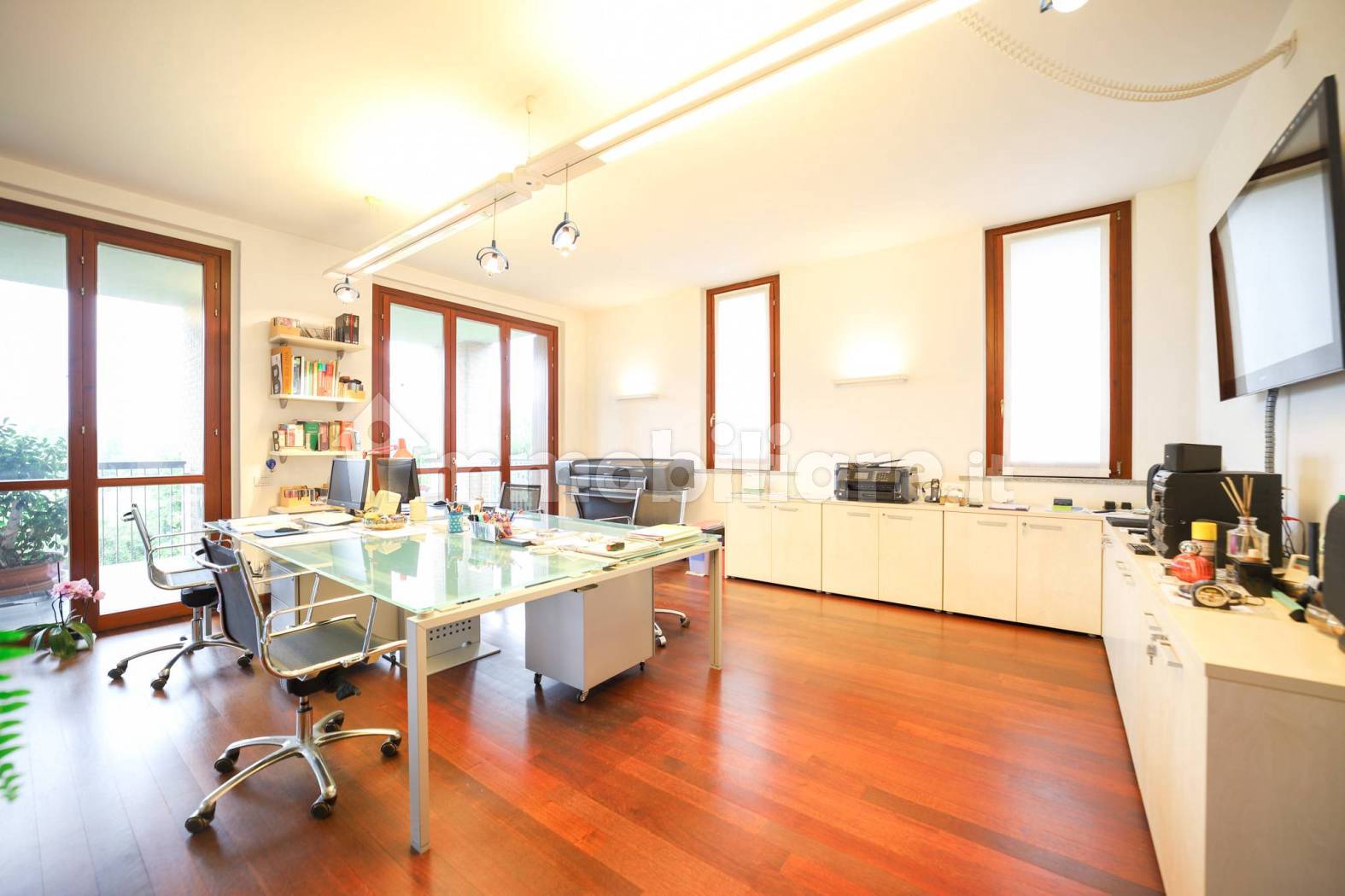 Trilocale via degli Alpin, Centro, Merate