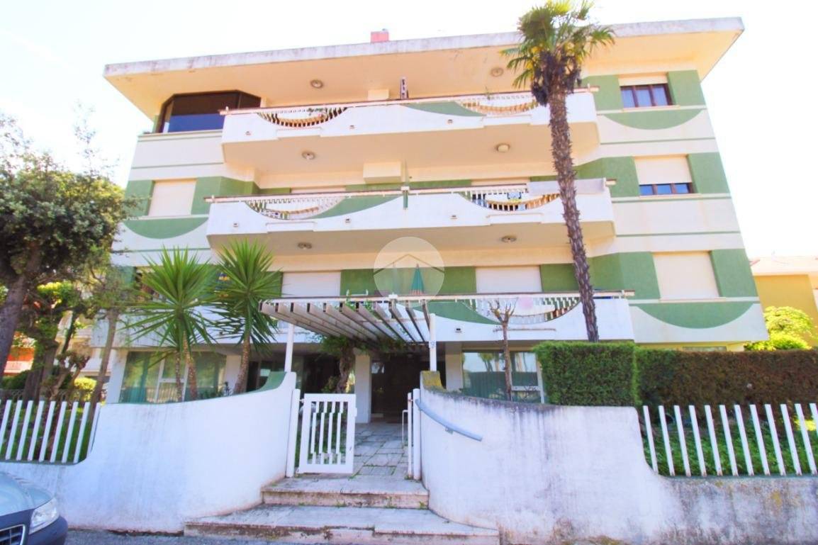 Appartamento via Gabriele D'Annunzio 153, Centro, Pineto