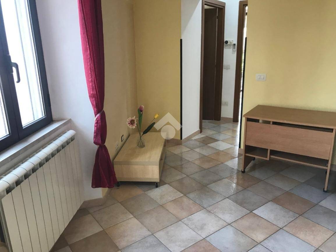 Trilocale via san paolo 35, Centro, Cervaro